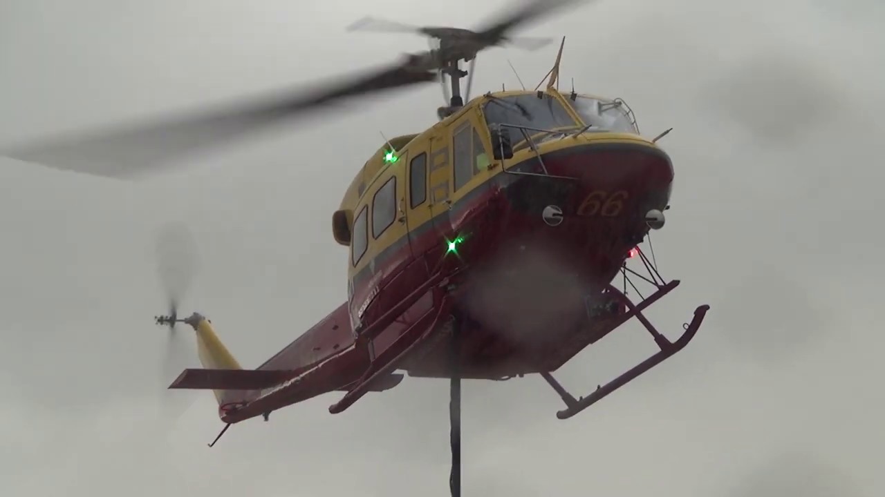 Bell 212 & AS350 Water Bombers in action -- 2019 Fire Season - YouTube
