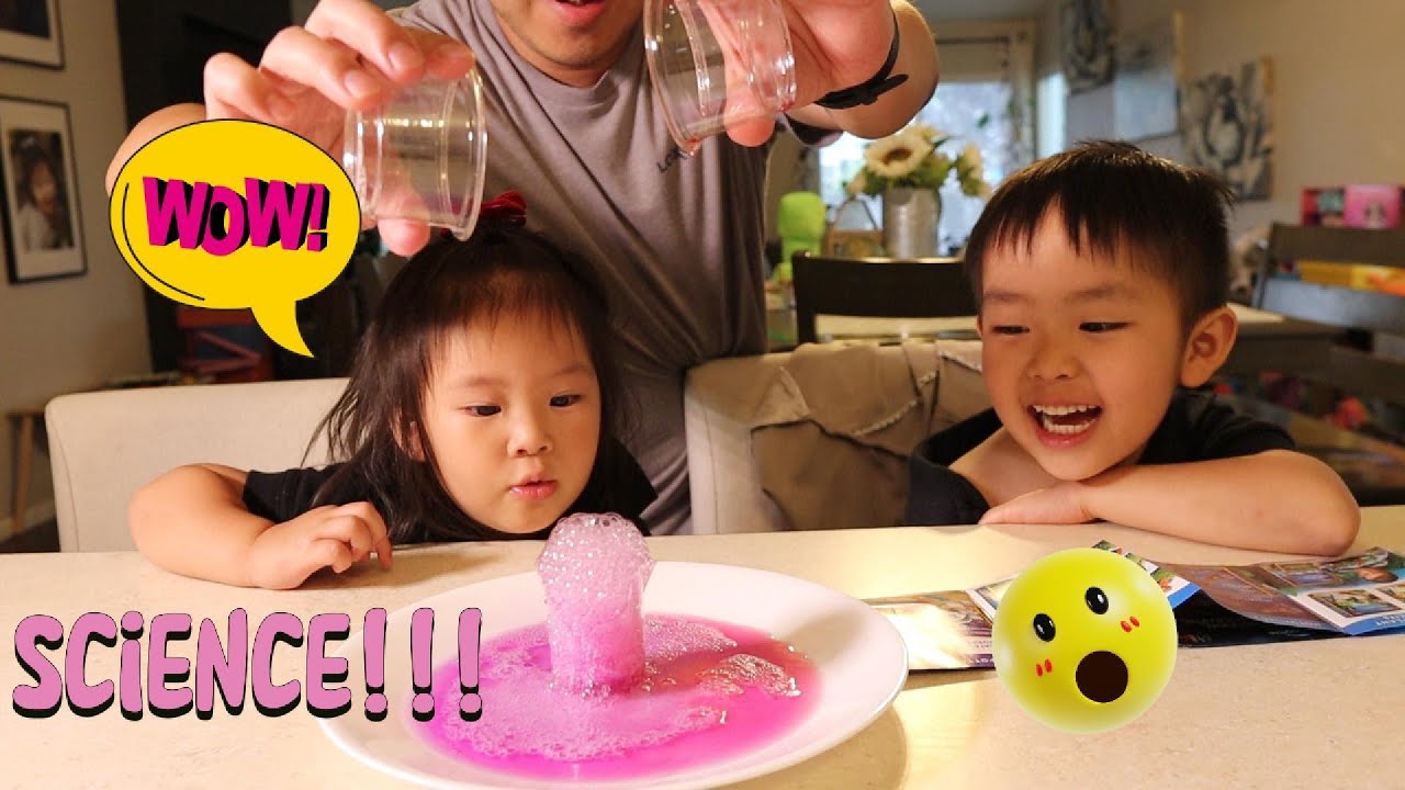 Stark and Evelyn do AMAZING science experiments!!! FUN COLORS, SNOW and FIZZ! | Kids React - YouTube