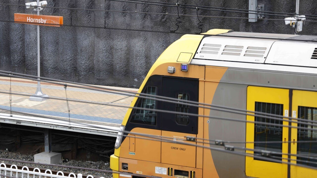 NSW government and RTBU lock horns on network strike - YouTube