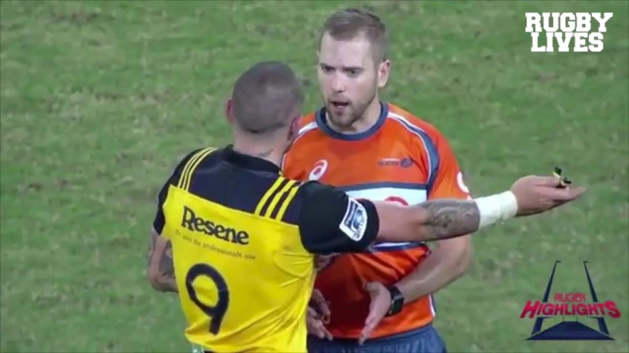 Great interaction between TJ Perenara & referee Angus Gardner - YouTube