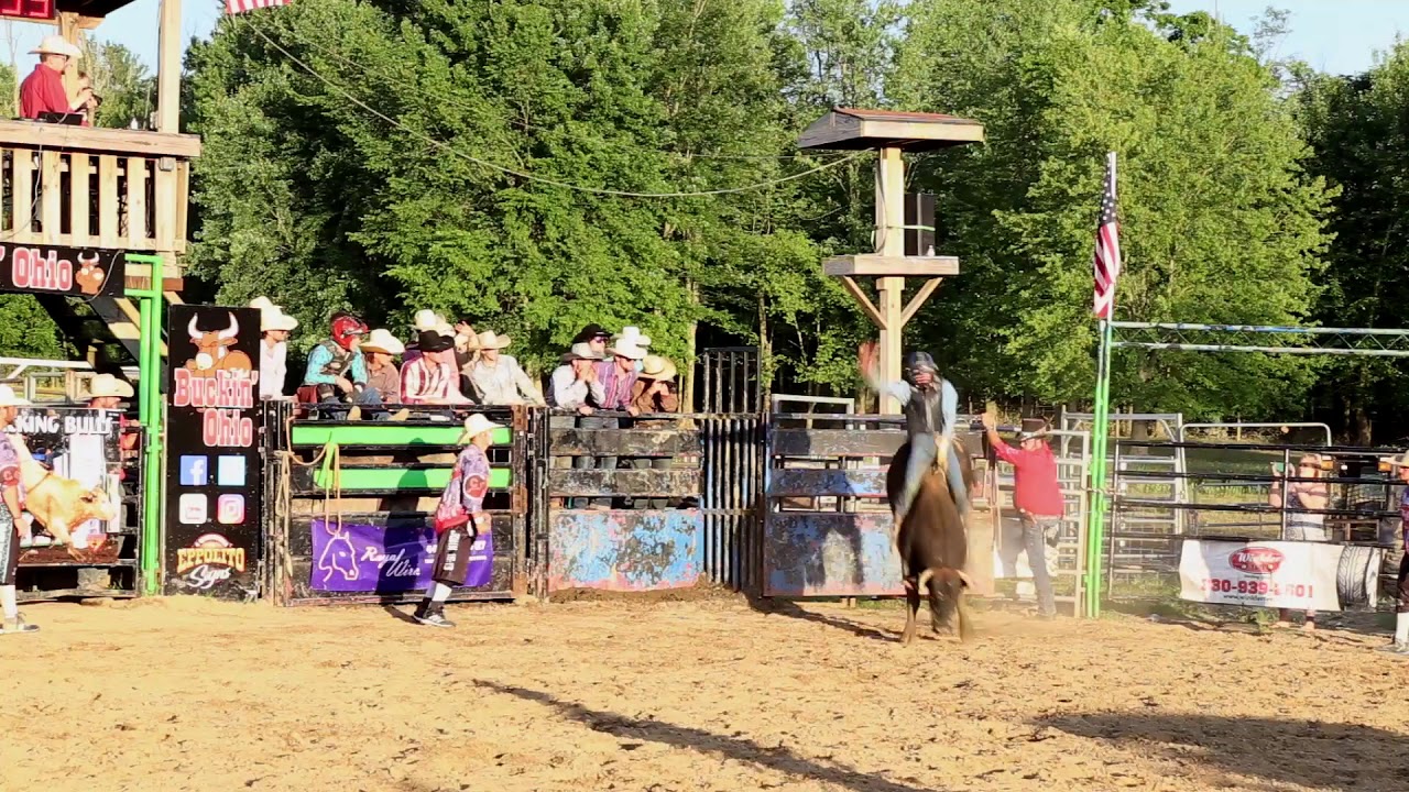 Buckin' Ohio Bull Riding Rodeo - YouTube