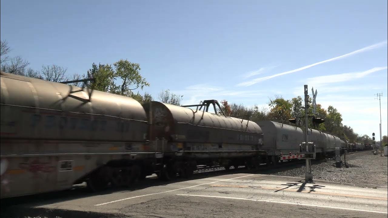 NORFOLK SOUTHERN GE AC44C6M Northbound Mix Freight - YouTube