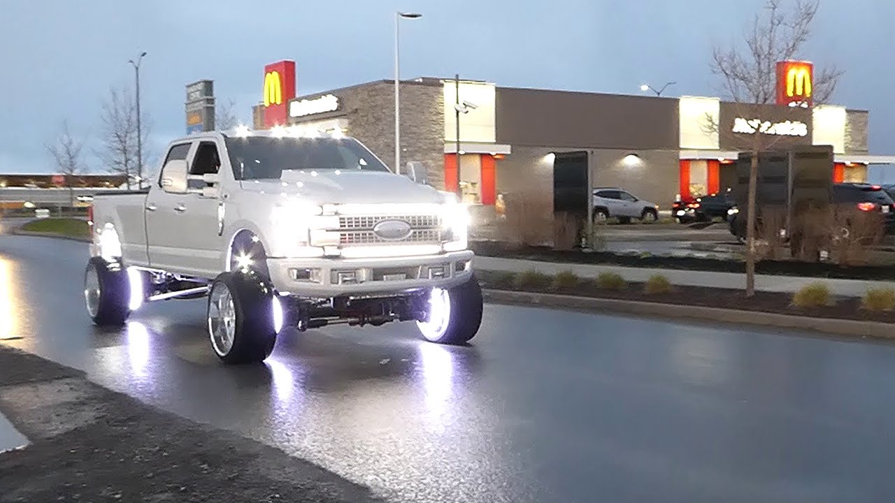 OTTAWA Valley TRUCK Meet; Lifted Lowered Wide Stance Cummins Duramax ...