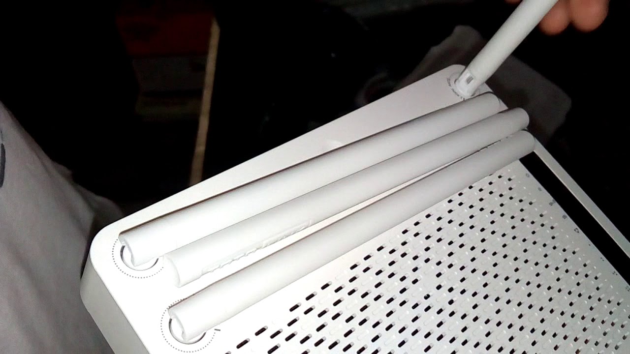 TOTO LINK A3002RU AC1200 WIRELESS GIGABIT ROUTER REVIEW - YouTube