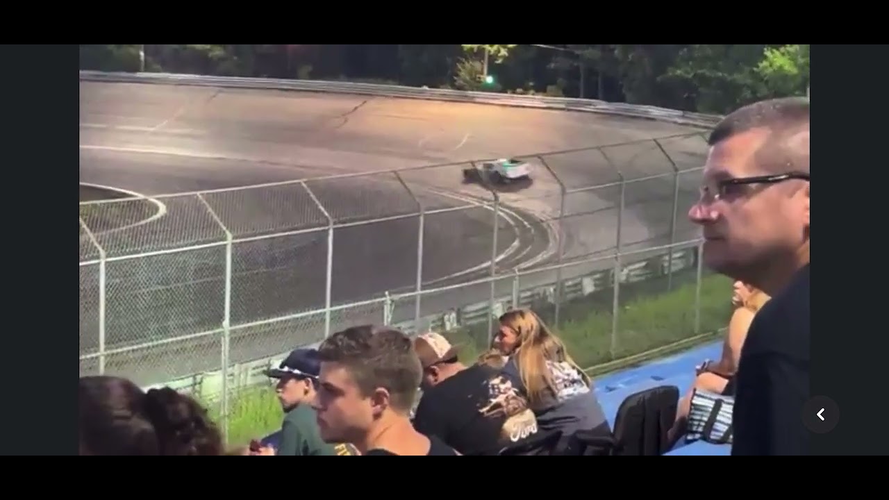 Wall Stadium Speedway. Modified Feature Race 8-12-23 - YouTube