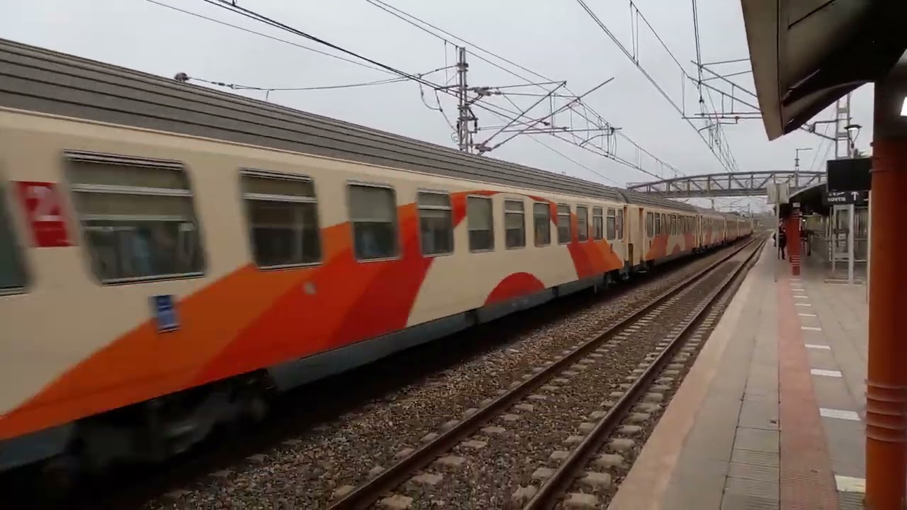 train corail traversant la gare de temara a 160km/h - YouTube