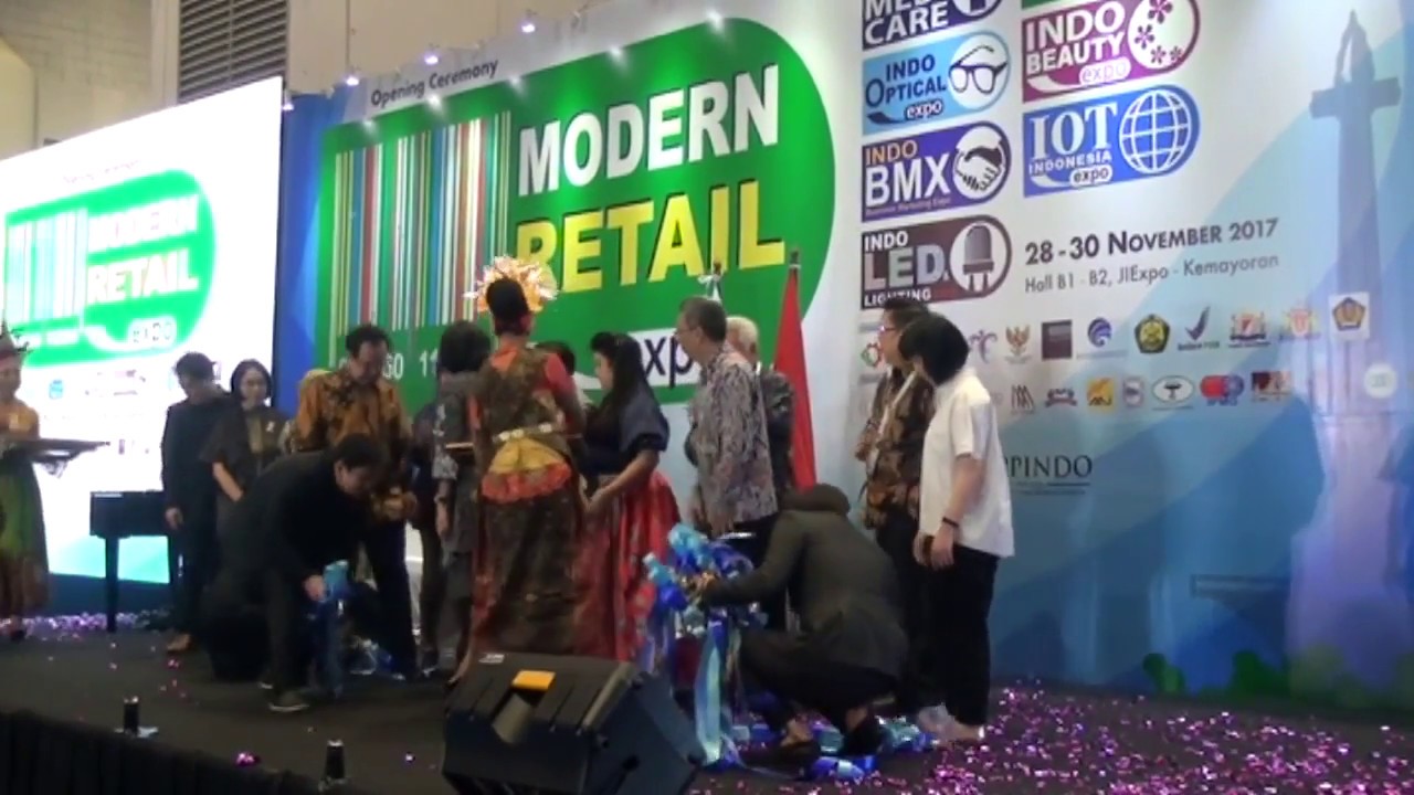 Opening Ceremony Modern Retail 2017 - YouTube