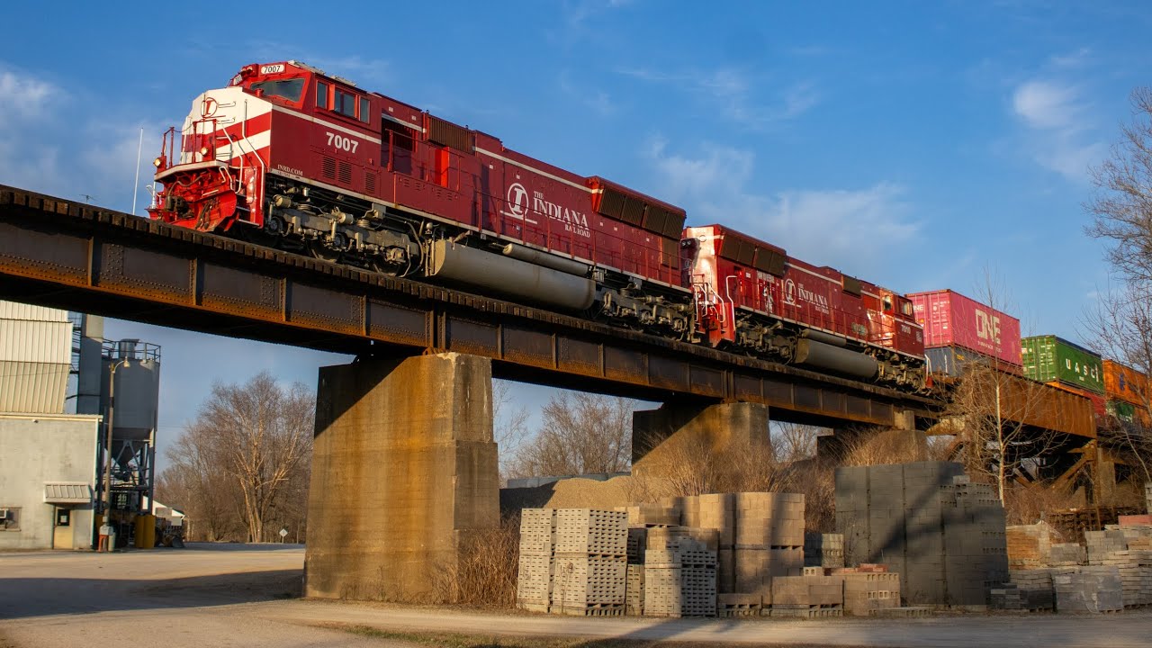Spring Break 2025 INRD, CSX, and LORAM Indiana Mashup! - YouTube