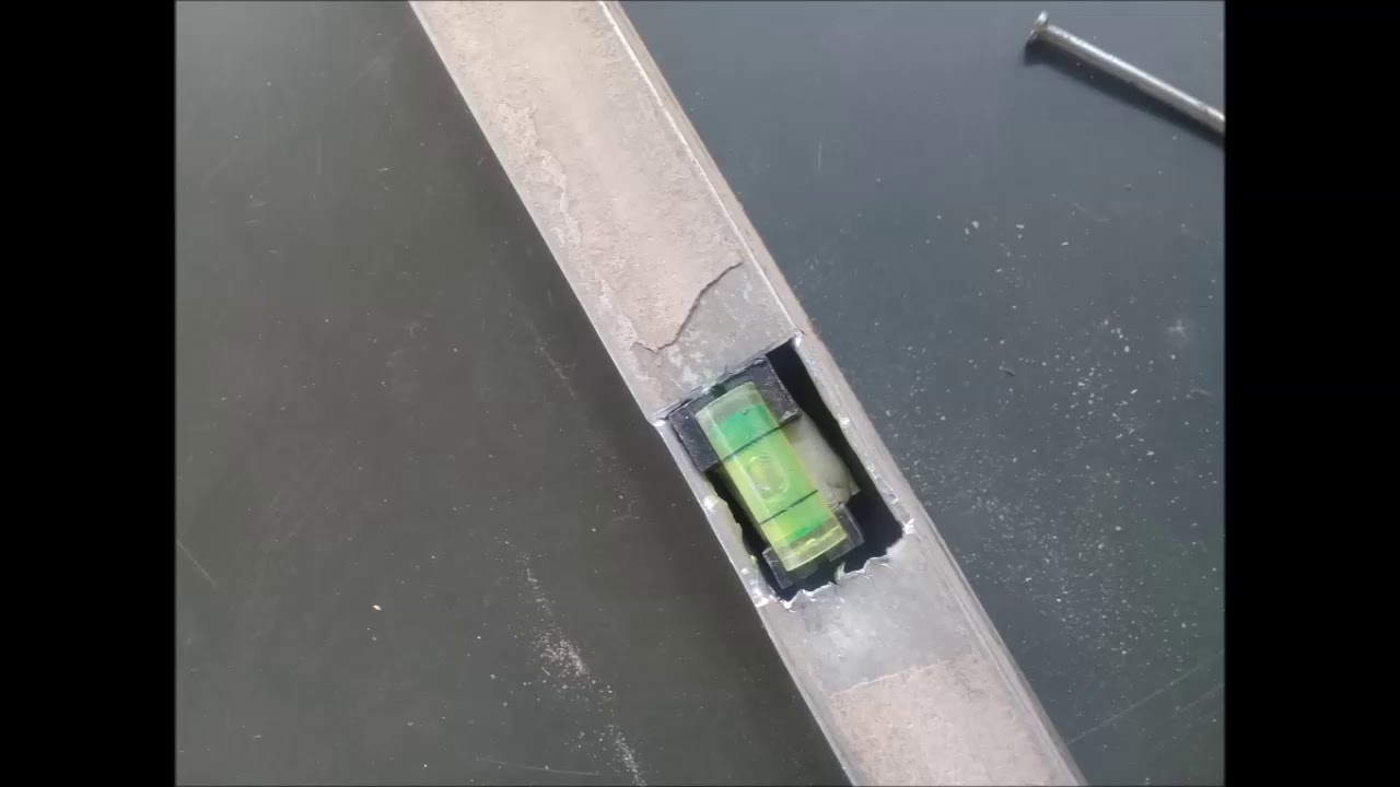 NIVEL DE MÃO FEITO COM RÉGUA DE 2 METROS - HAND LEVEL MADE WITH RULER 2 ...