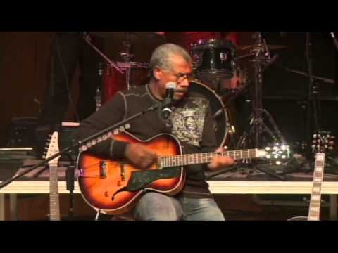 Frank Quintero " Gitana " Live in Miami 2010 - YouTube