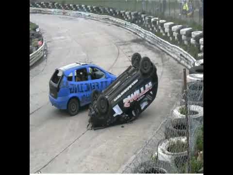 Gerçek hayatta çarpışan arabalar !!! #car #araba #crash #çarpışma #evdekal