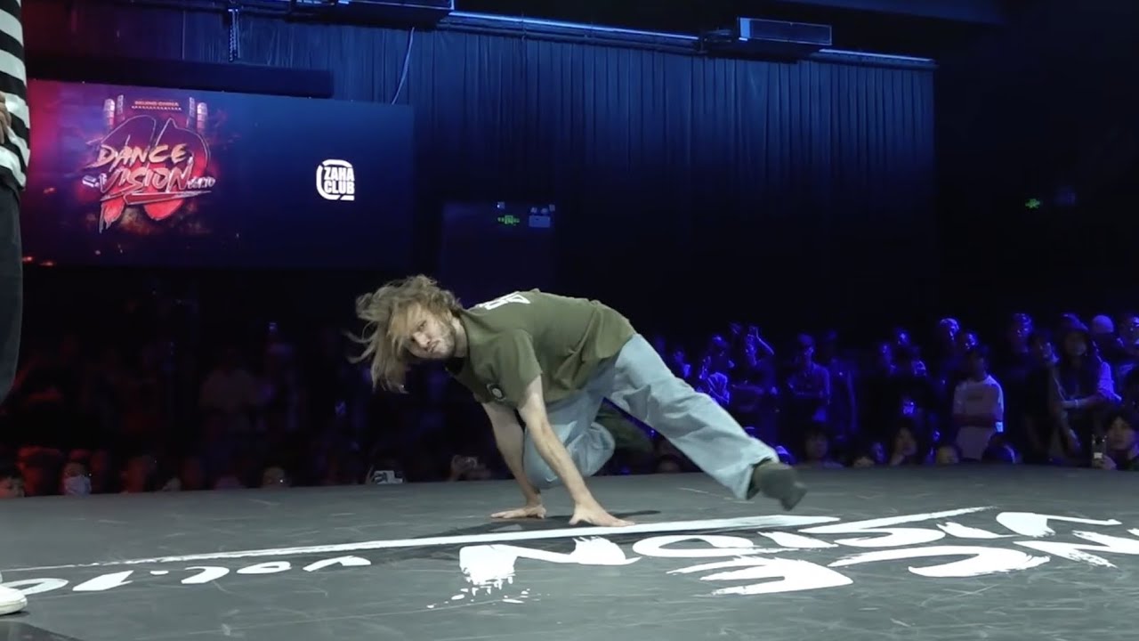 DC FLAMINGO vs KEANU - Dance Vision vol.10 Freestyle Battle 64进32 - YouTube