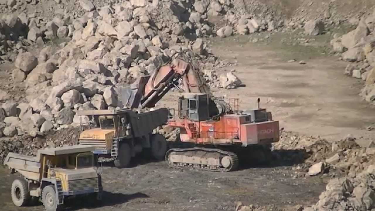 Hitachi EX 1200 front shovel Part 1 - YouTube