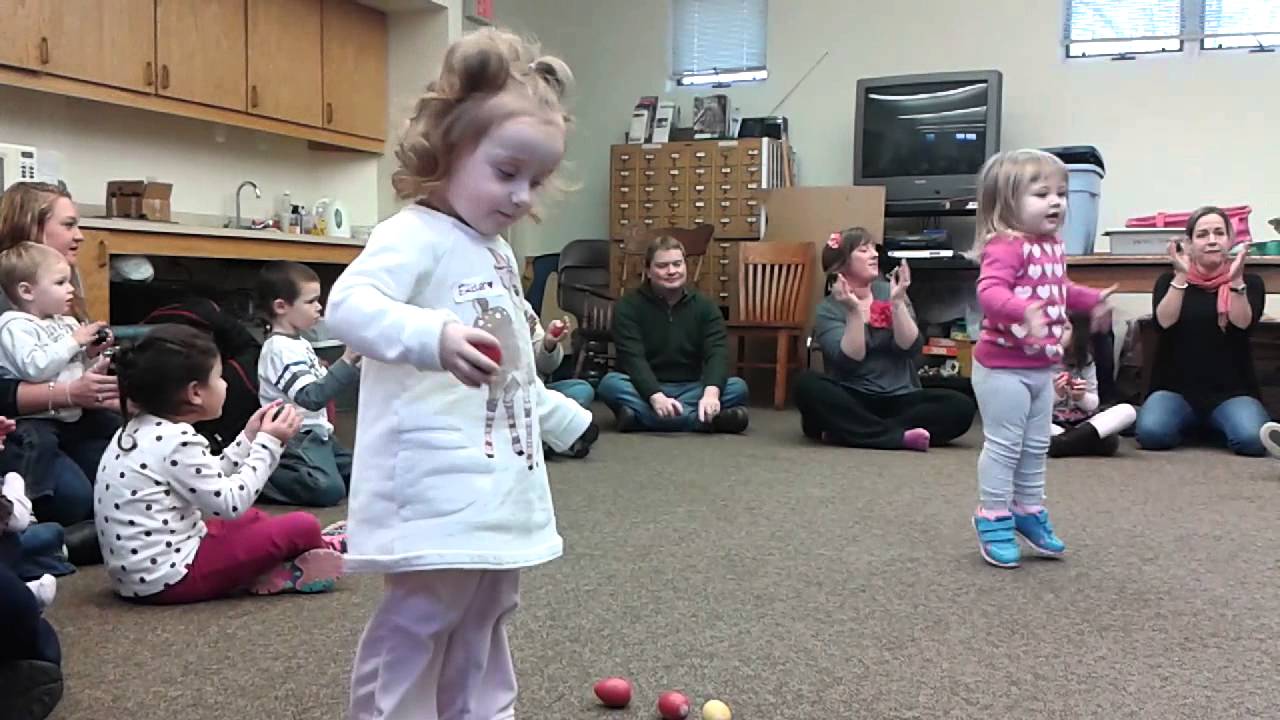 Basia Daddy Emilee ding dong song Music Together - YouTube