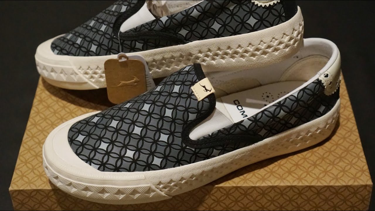 Review dan Unboxing Sepatu Compass Retrograde Slip On Kawung Colourway ...