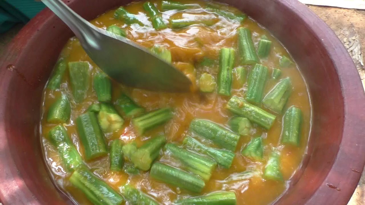 Traditional murungakkai Kuzhambu with coconut and Drumstick ...