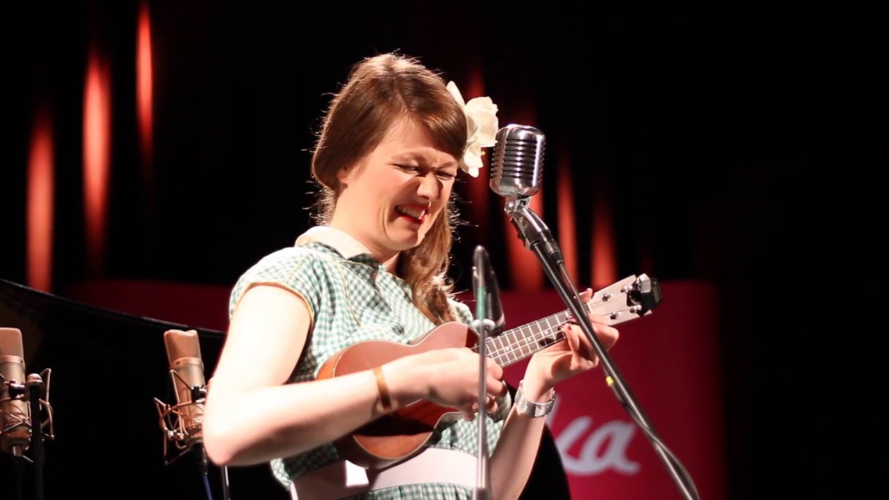 Katy Carr on Trojka Radio - Cztery Mile Za Warsawa (Four Miles Away ...