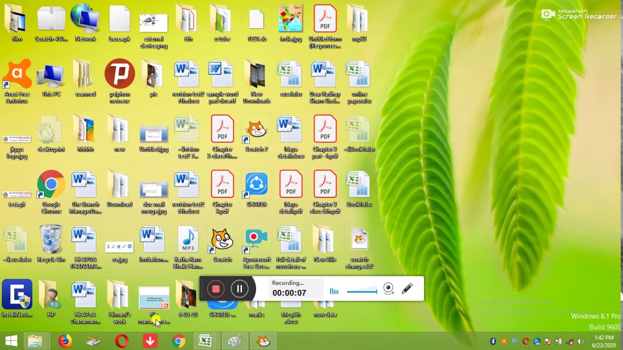 How to change the looks of sprite - YouTube