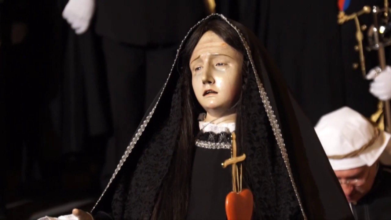 Riti della Settimana Santa a Taranto: Processione dell'Addolorata - YouTube
