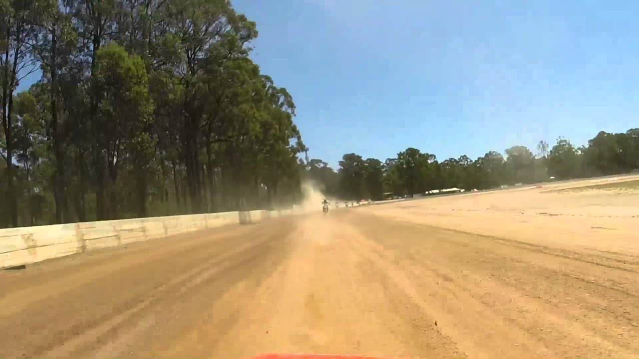 CR500 Test Nepean Dirt Track - YouTube