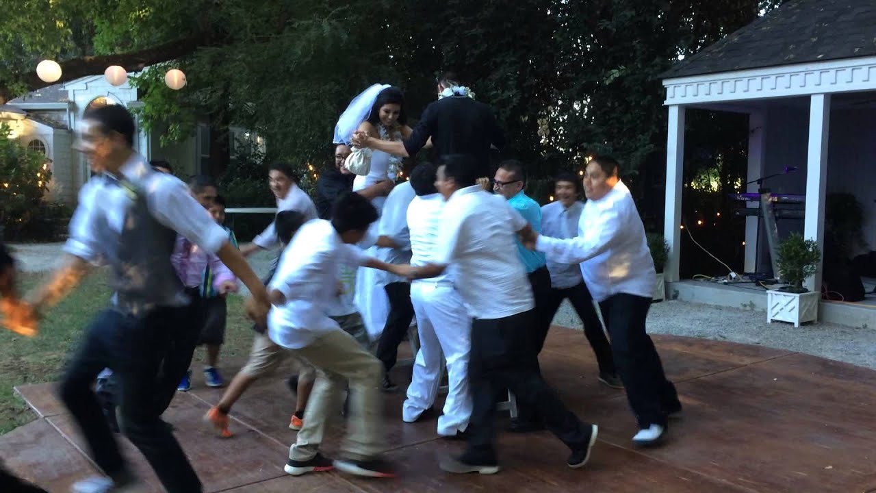 La Vibora De Mar (the Sea Serpent) dance at Mexican wedding. - YouTube