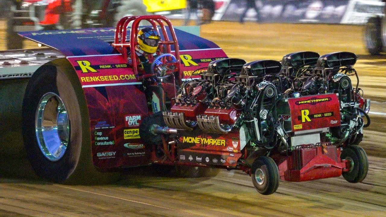 Multi Engine Modified Tractor Pulling Imsanity. Evansville, IN ...