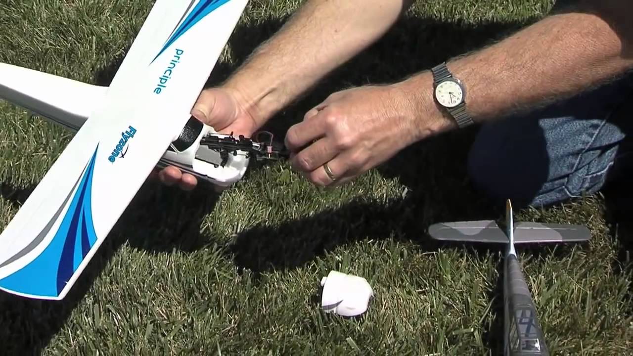 AirCore Principle Trainer Airframe von Flyzone: 9709327, 9709330 - YouTube