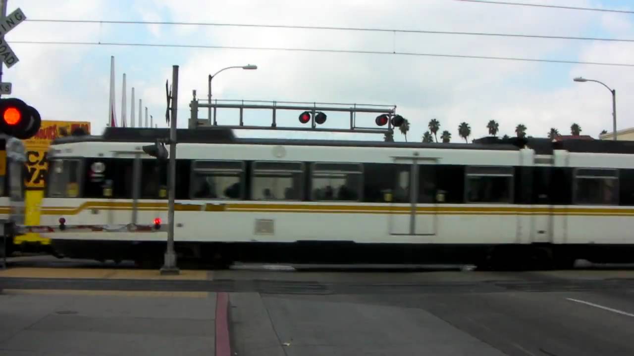 Metro Blue Line at Florence Station 10/19/09 - YouTube