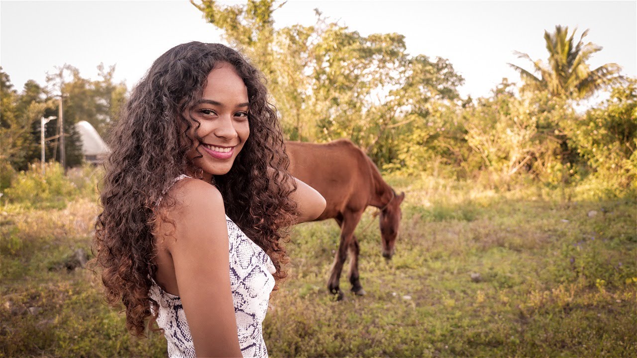 Bobby Skyz - Valentina (Video Oficial) - YouTube