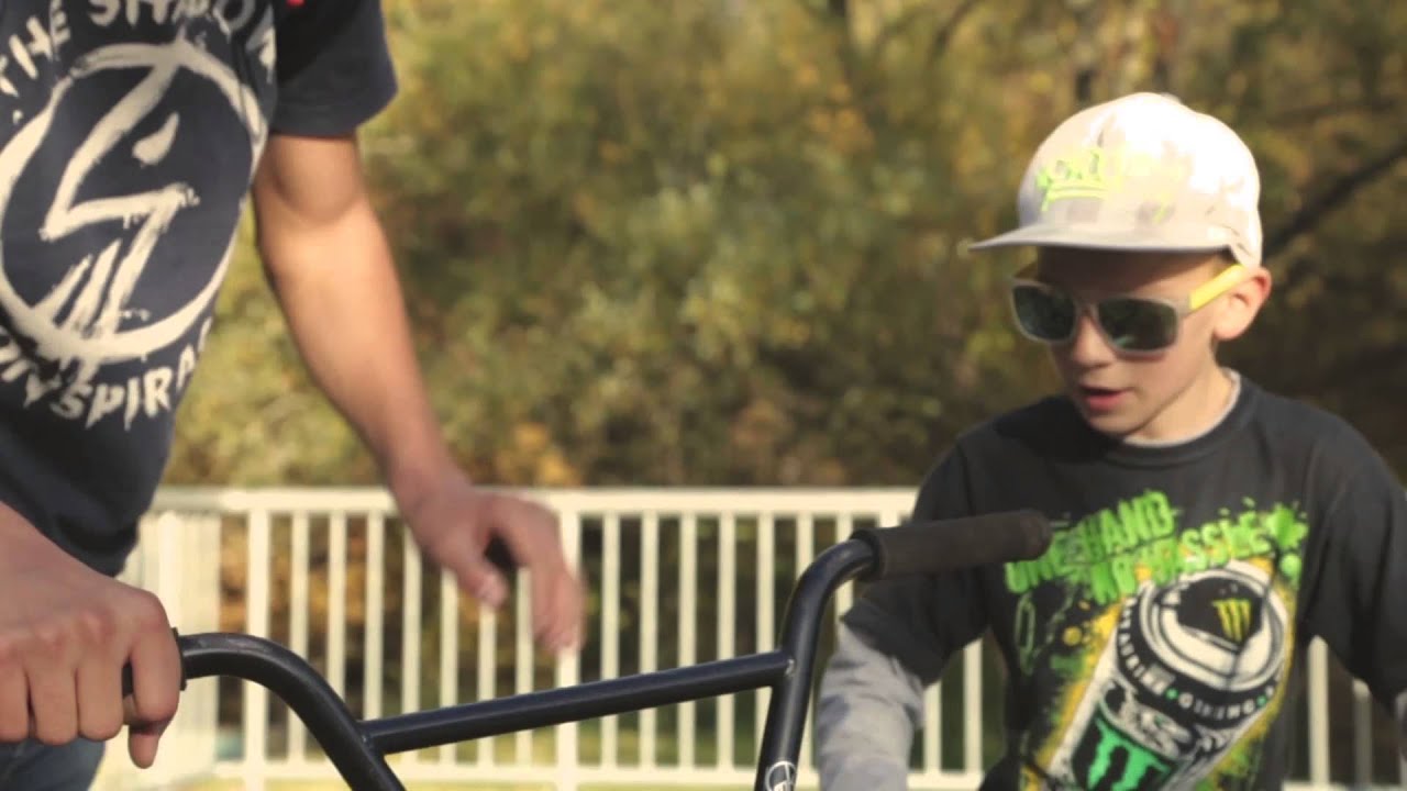 Autumn Ride // Max Behr BMX - YouTube