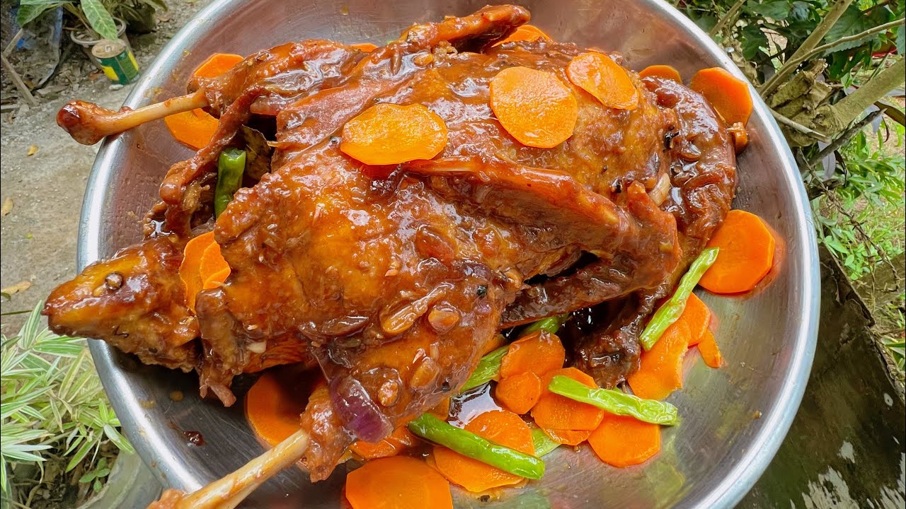 Patotin o whole stewed duck panoorin mo kung paano ko niluluto - YouTube