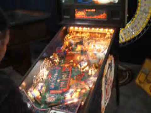 Pinball Machine NFL Seahawks - YouTube