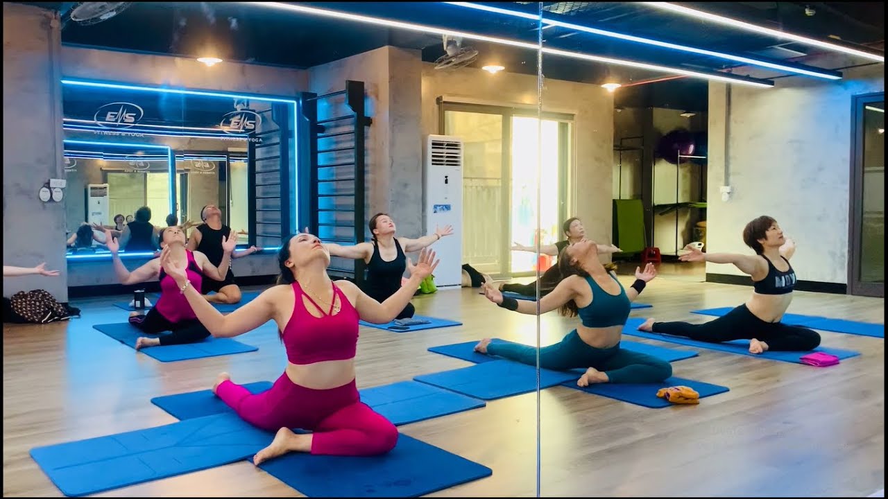 How to do Pigeon Pose | Pigeon Pose Variation Complete Yoga Sequence ...