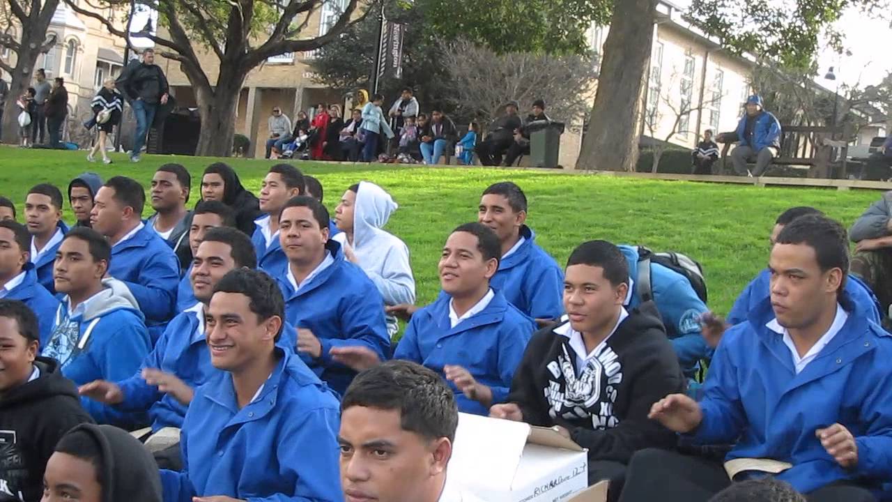 Toloa in Sydney, 2013 - YouTube