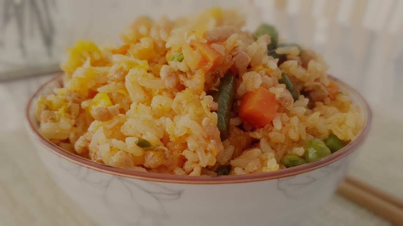 super easy quick spicy umami fried rice because unconventional | vlog ...