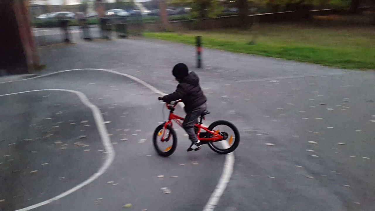 Mini bike track - YouTube