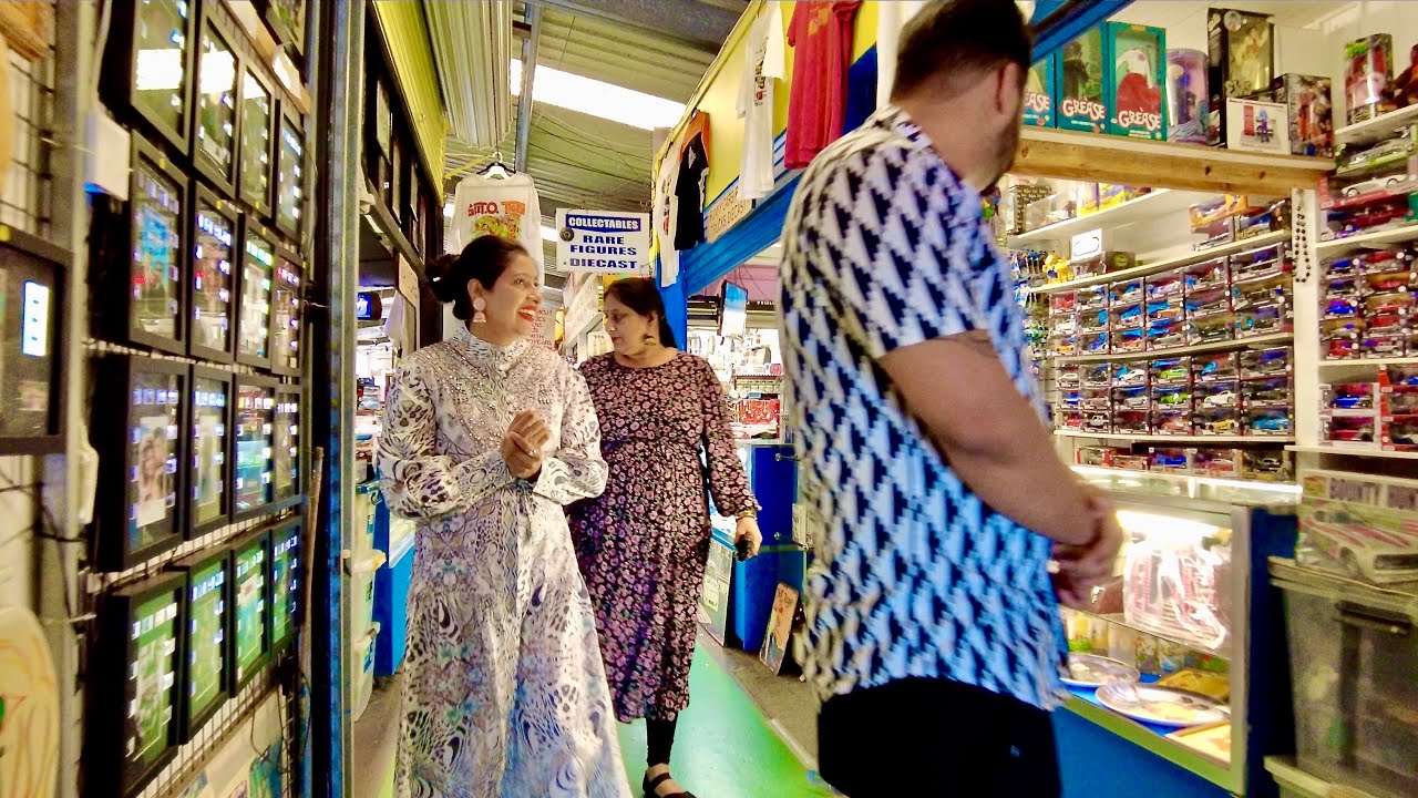 CARRARA MARKETS SATURDAY WALKING TOUR || GOLD COAST AUSTRALIA - YouTube