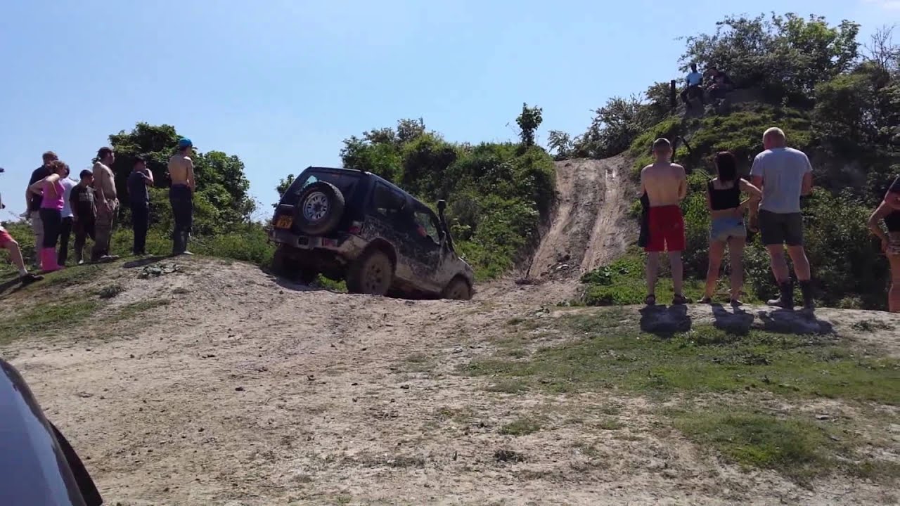 Jeep Wrangler Overland, Disco, Shogun - climbing a steep hill - YouTube