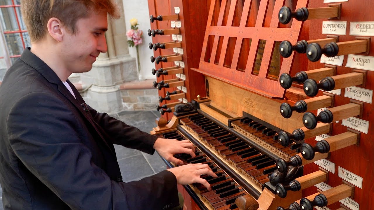 'King's Fanfare' on one of the most famous Pipe Organs in the World ...
