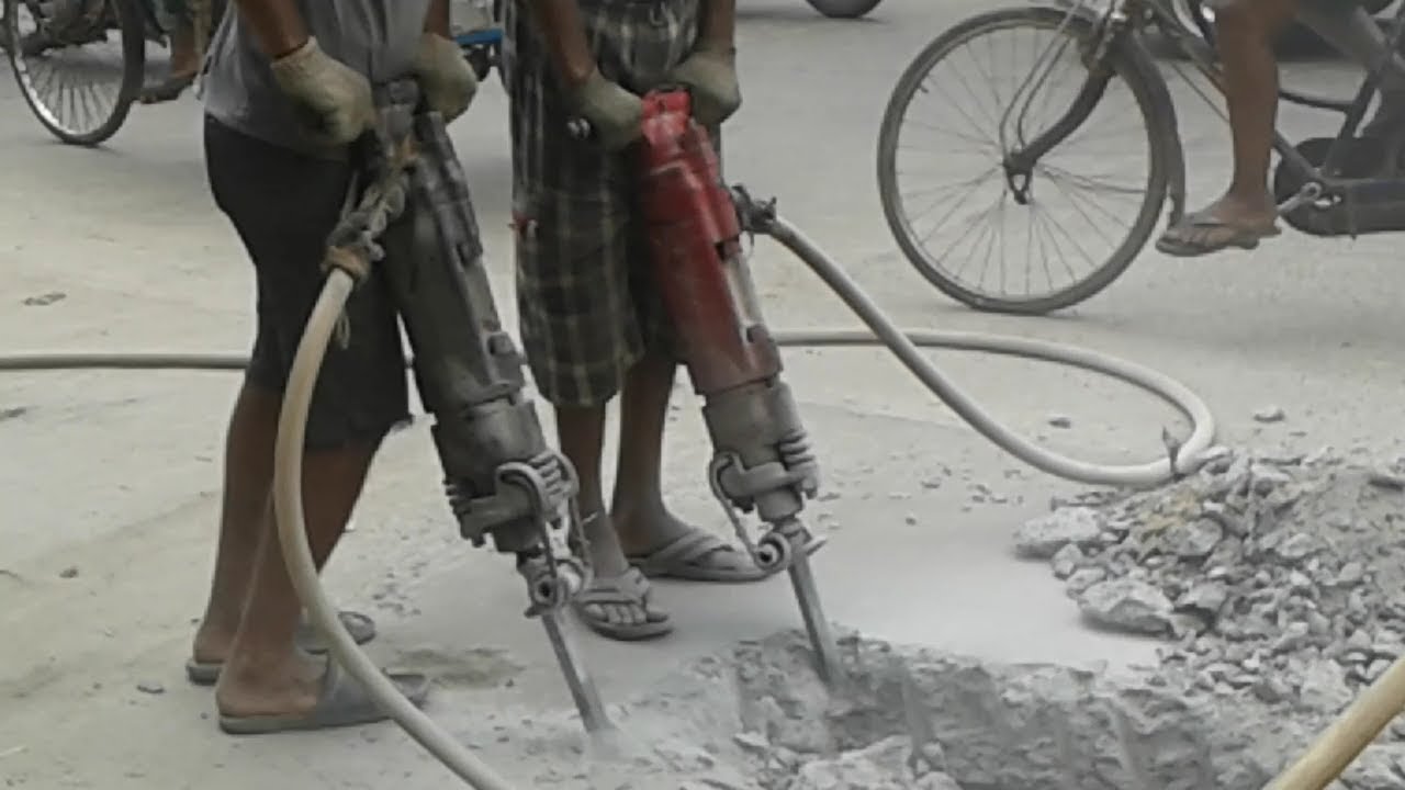 How to Break Concreat Roads with BOSCH GSH Demolition Hammer - Concreat ...