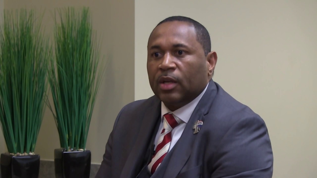 Elton Davis - 2014 Graduate from the Associate Degree of Applied ...