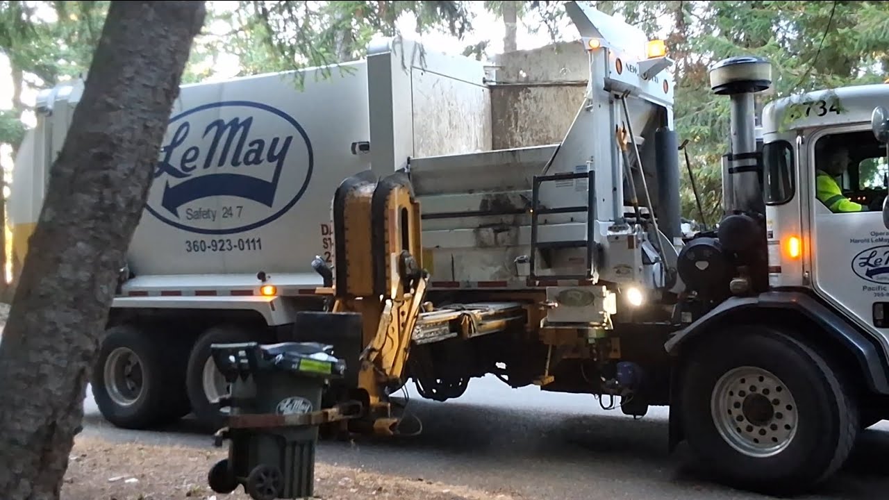 Lemay garbage truck garbage - YouTube