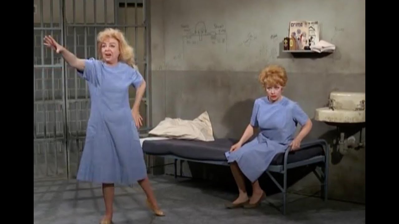 The Lucy Show - Lucy Meets the Law - Full Episode - Season 5 - Episode ...