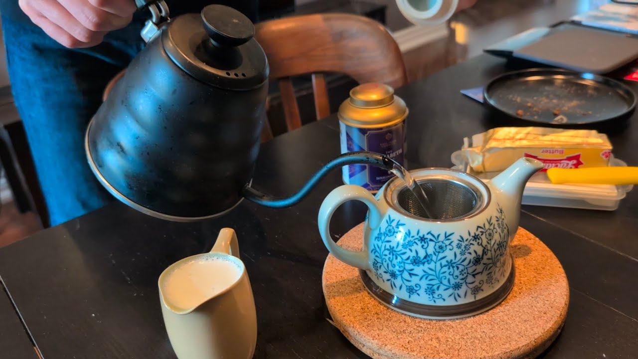 Bilibala食早餐 邊食邊講 p6 攀石+夏日活動, 幻影特工&Inception, AI & 科技進程, 世界局勢 & 侵馬鬧翻 (20250614) - YouTube