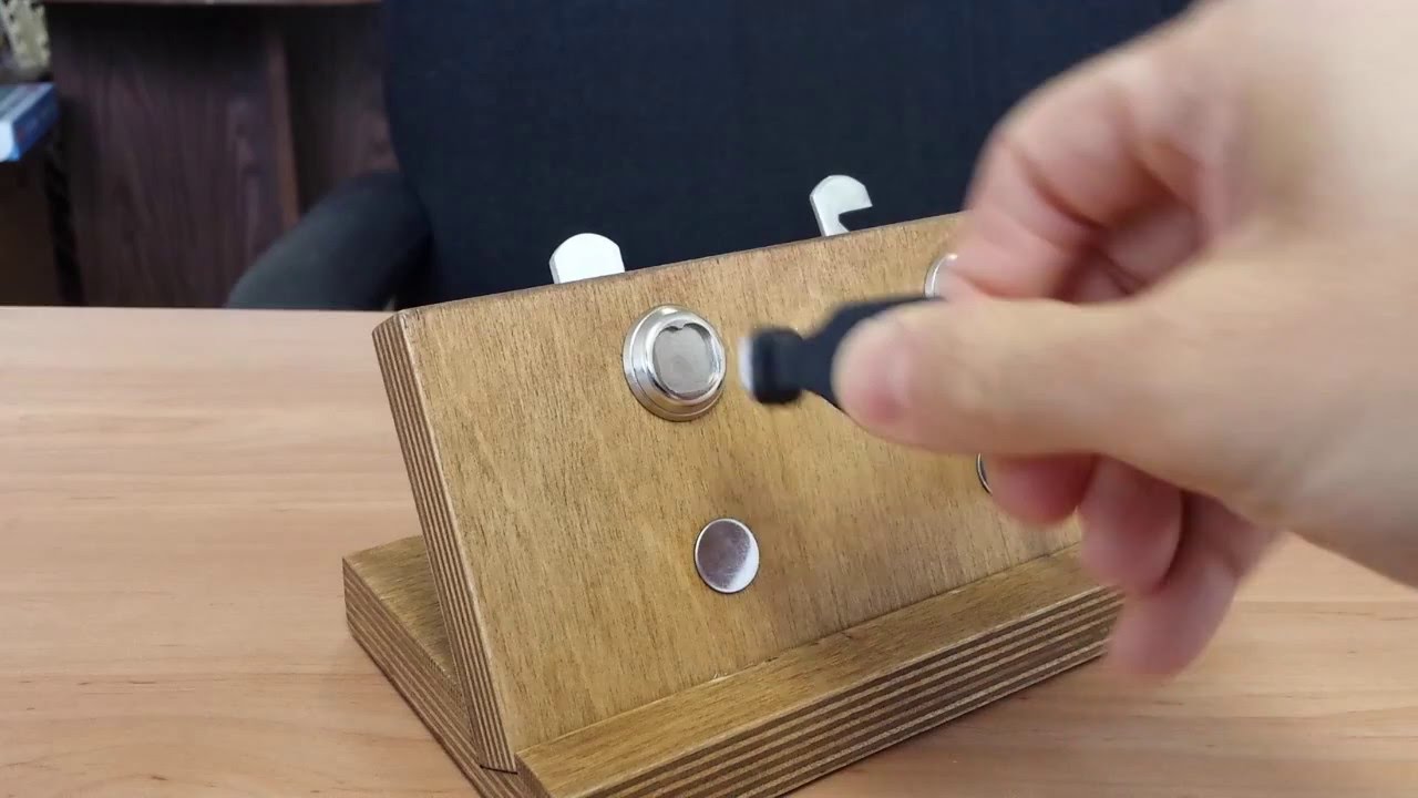 Magnetic Cam Lock - YouTube