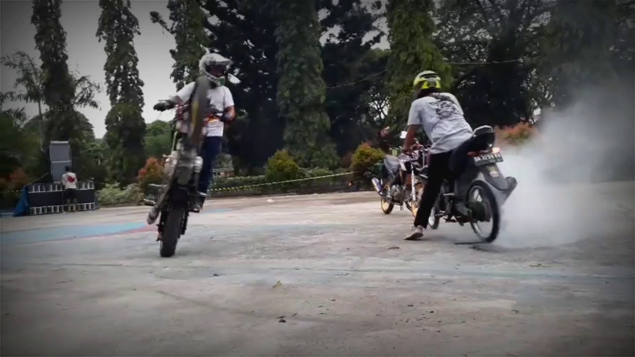 Angkat angkat Motor sampai terbang ke Atas Langin.. - YouTube