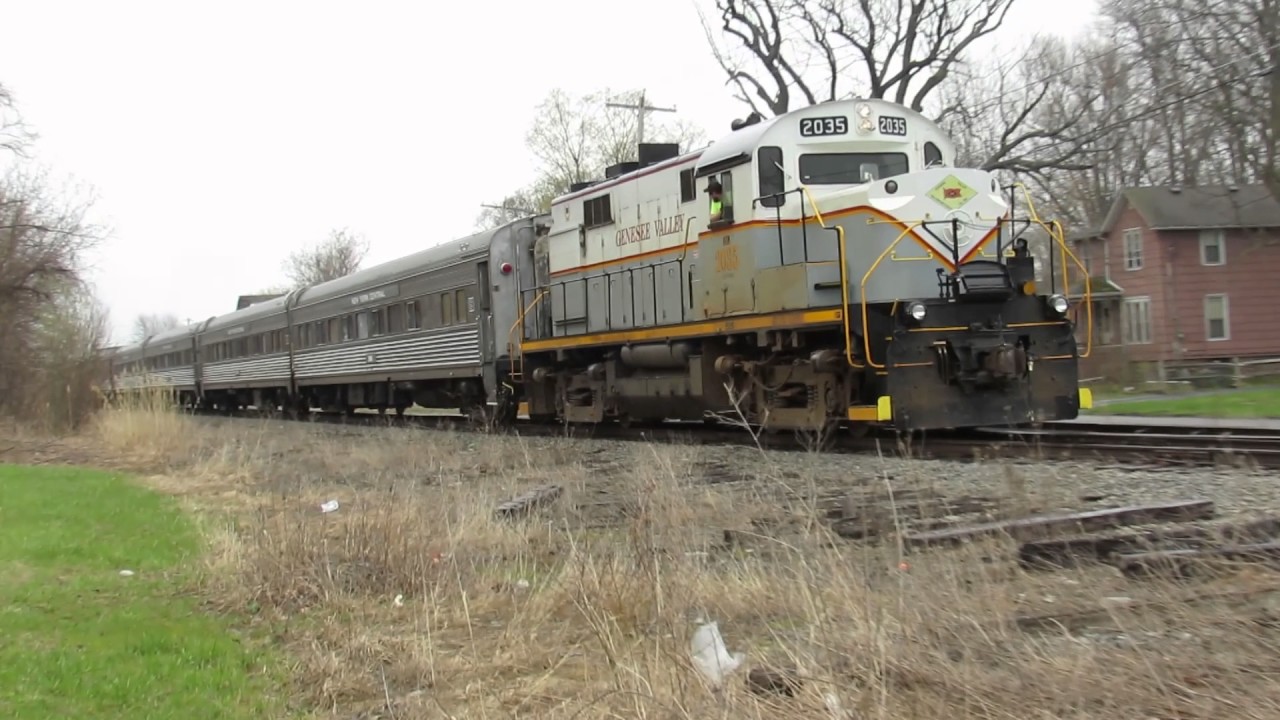 Falls Road Railroad Easter Express train - YouTube