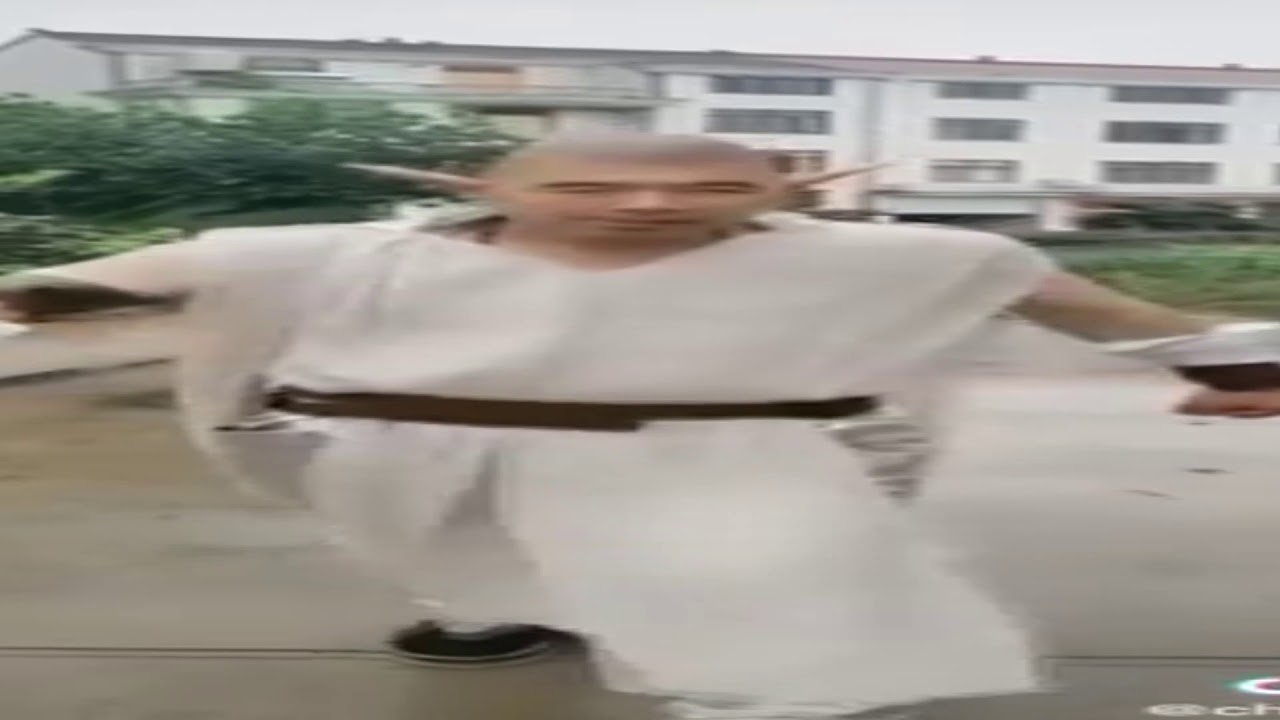 eggman walk - YouTube