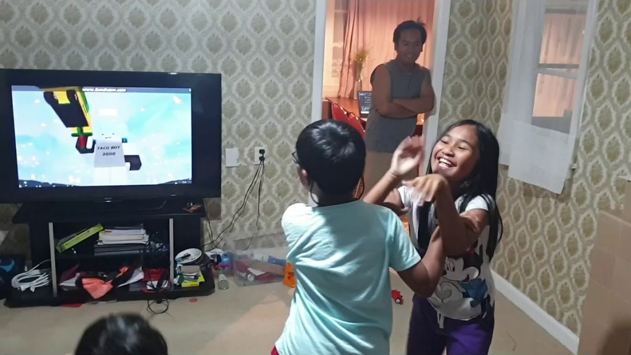 Stop Dance game - YouTube