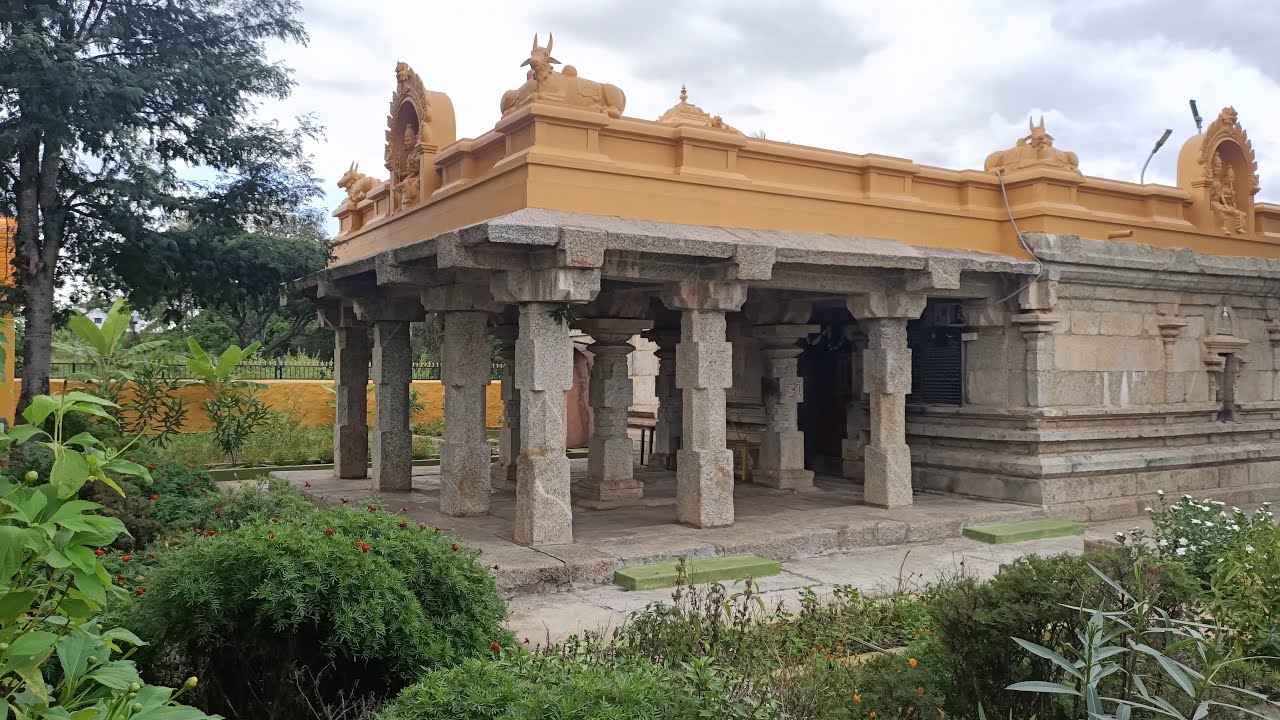800 years old, Kashi Viswanatha Temple, Sondekoppa, Nelamangala ...